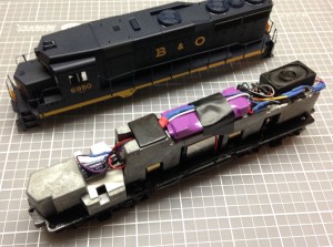 Battery and Wireless Control for HO Scale – Small Model Railroads