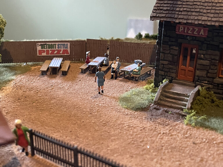 Pizzatopia – an HOn30 Micro Layout – Small Model Railroads